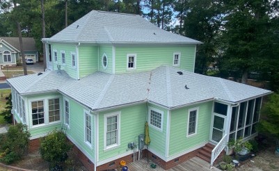 How to Choose a Shingle Color for your Roof (Practical Steps)